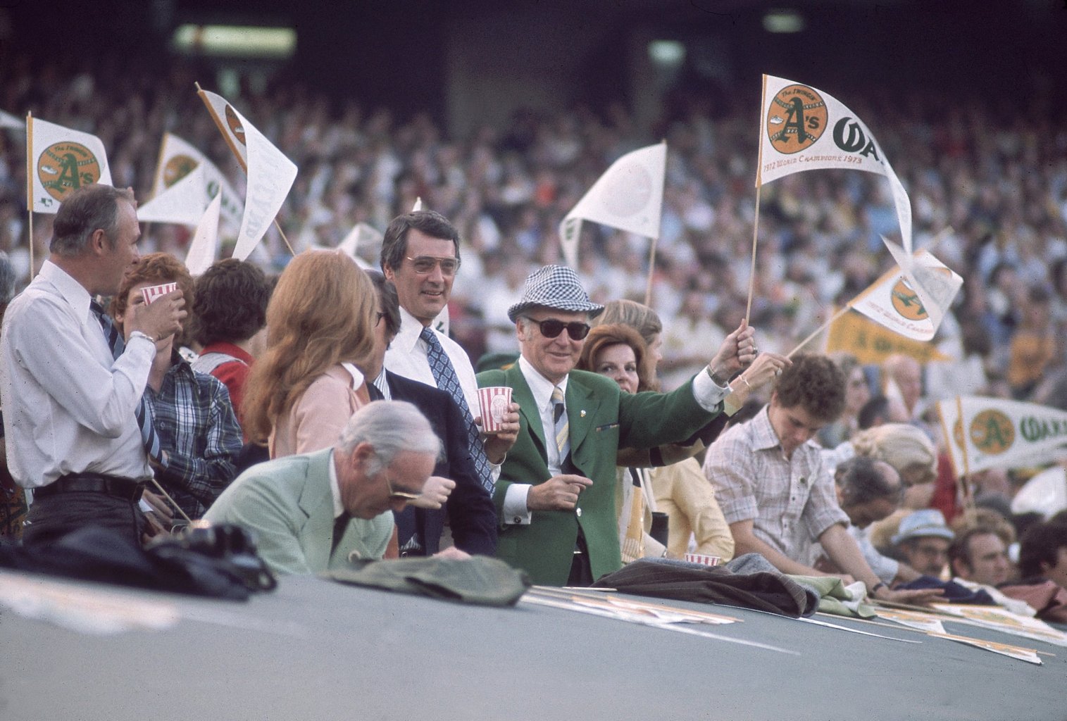 Billie Holiday first hit | Riffin' the Scotch is released | Nostalgic ...